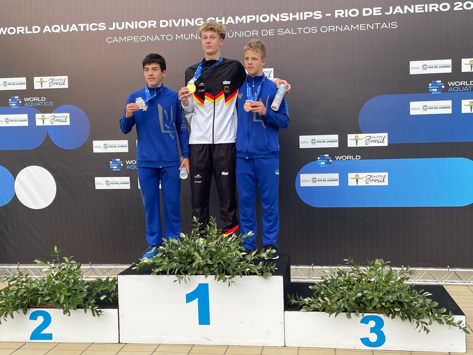 Finn Awe aus Rostock wird Juniorenweltmeister vom 3m-Brett - Swim+More